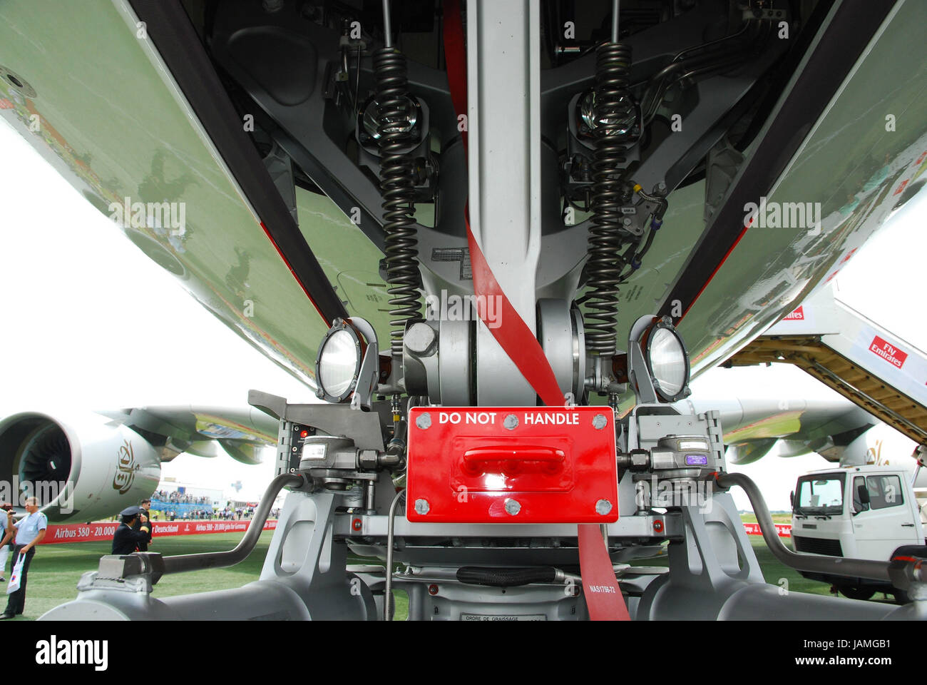 Nose wheel hi-res stock photography and images - Alamy
