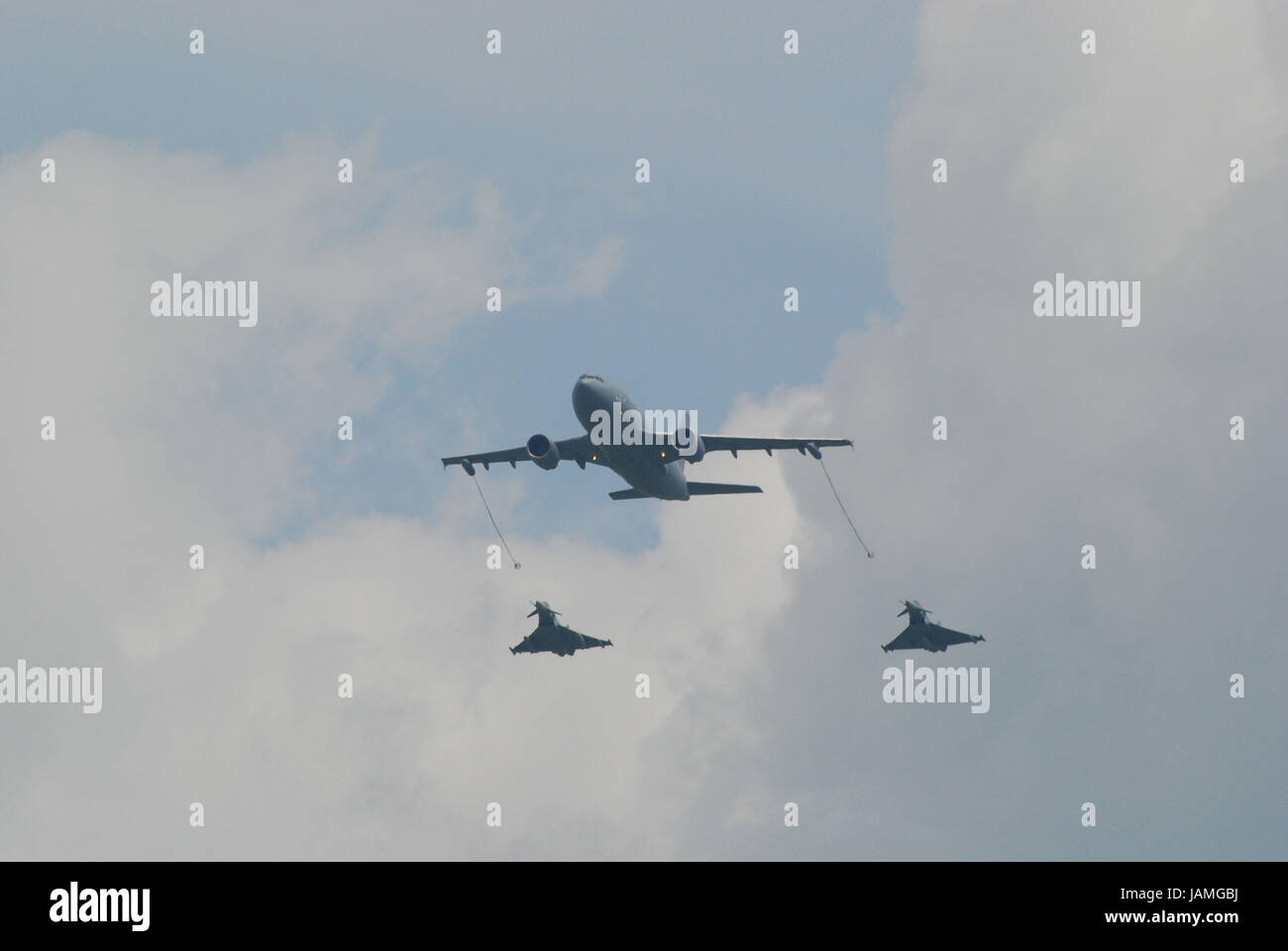 Military aviation,airbus,Eurofighter,refuelling,in the flight Stock ...