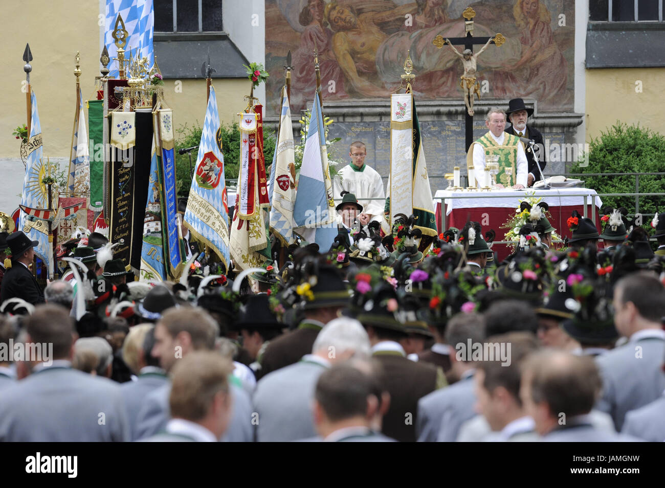 Priest costume hi-res stock photography and images - Alamy