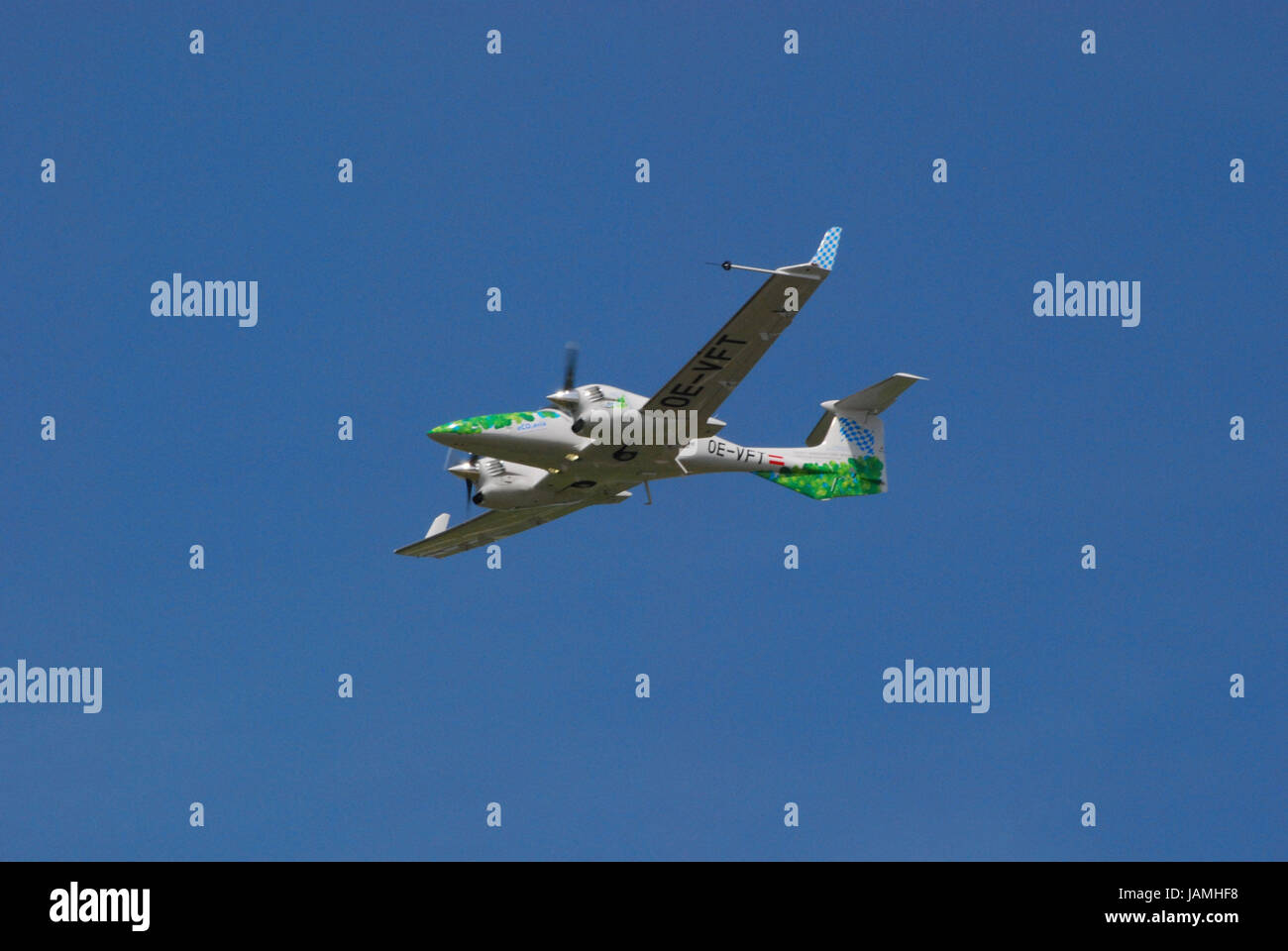 Test flight airplane hi-res stock photography and images - Alamy