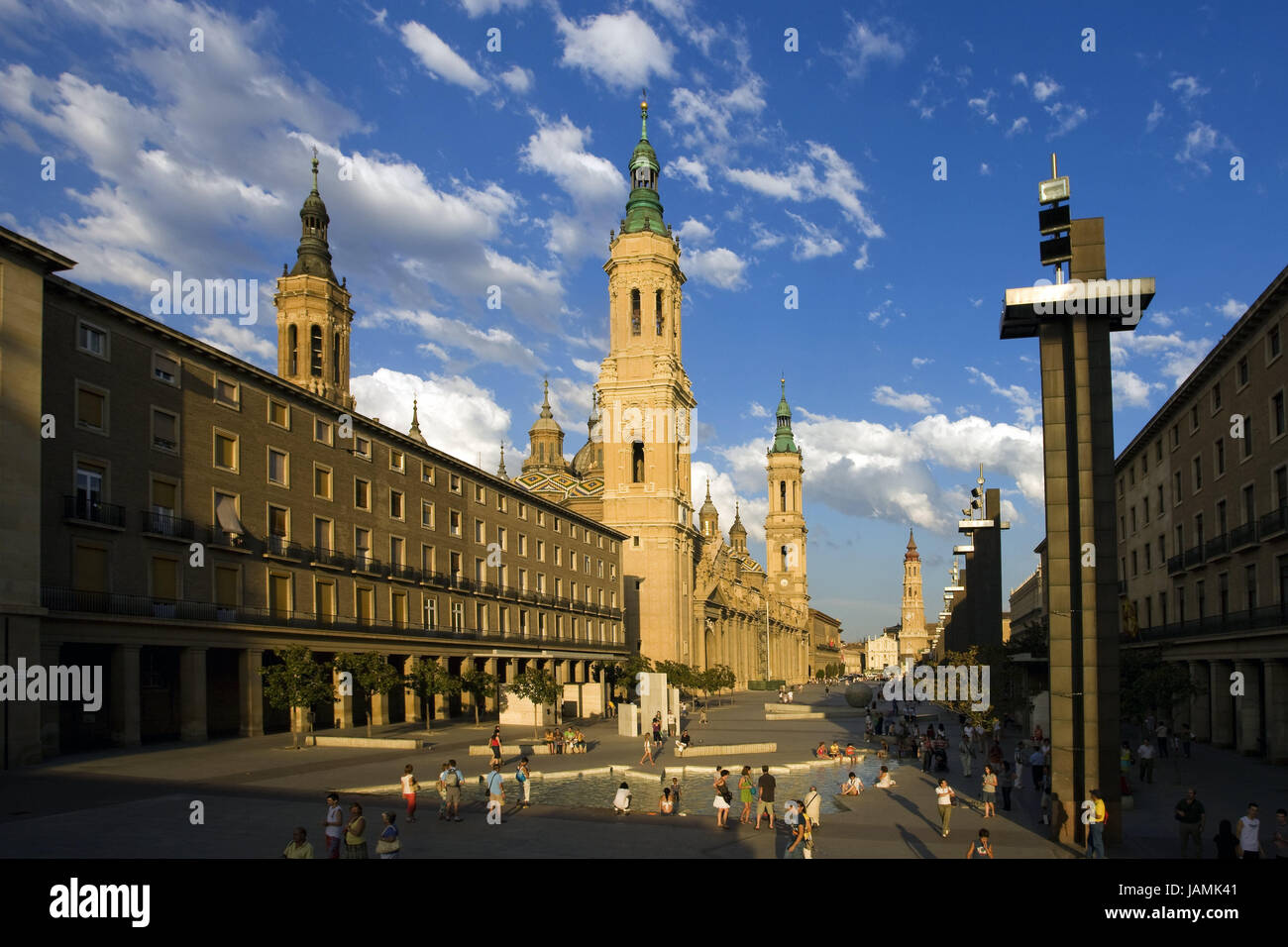 Spain,Aragon,Zaragoza,Basilica del Pilar,square,passer-by,Europe ...