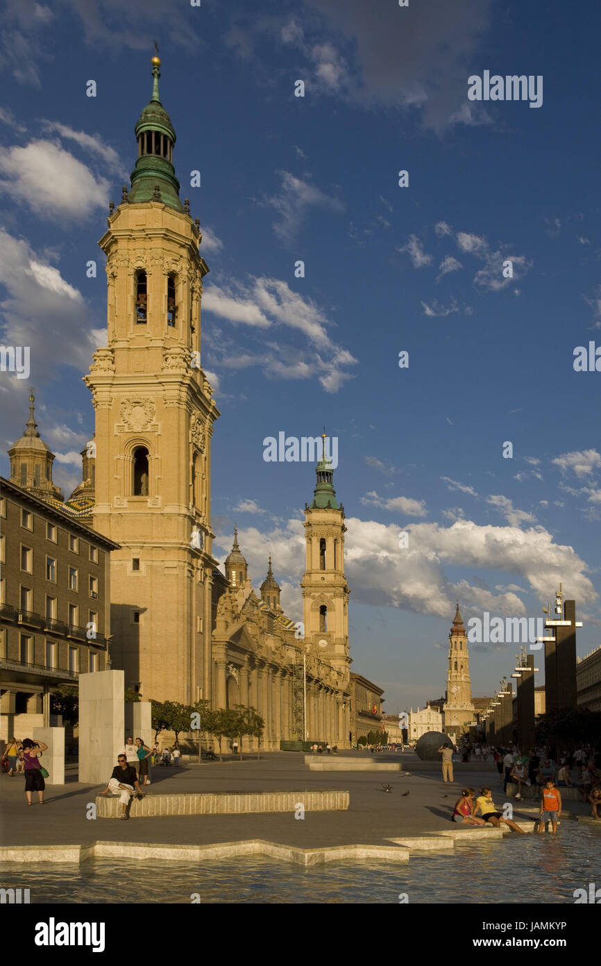 Spain,Aragon,Zaragoza,Basilica del Pilar,square,passer-by,Europe ...