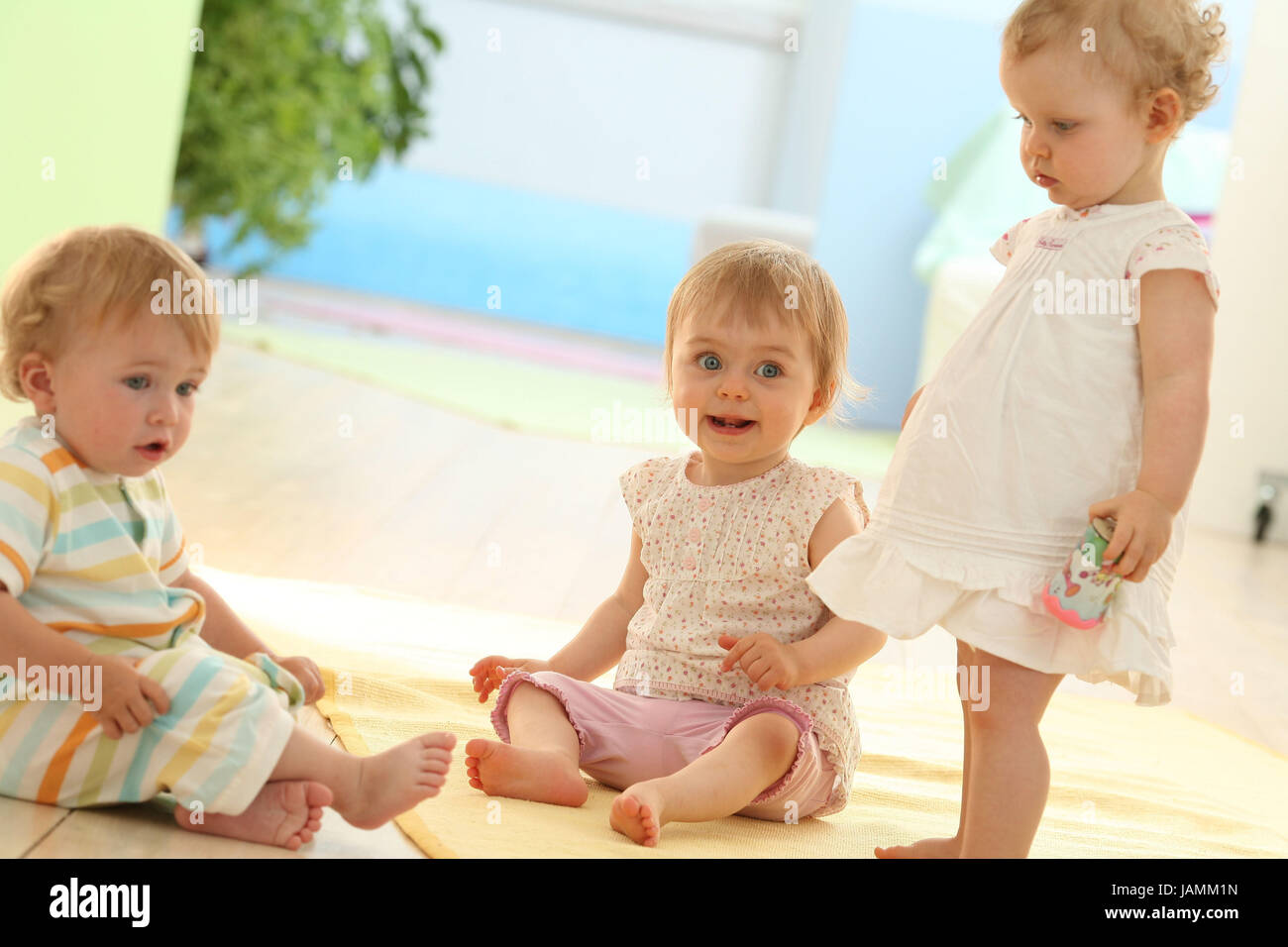 Group of infants hi-res stock photography and images - Alamy