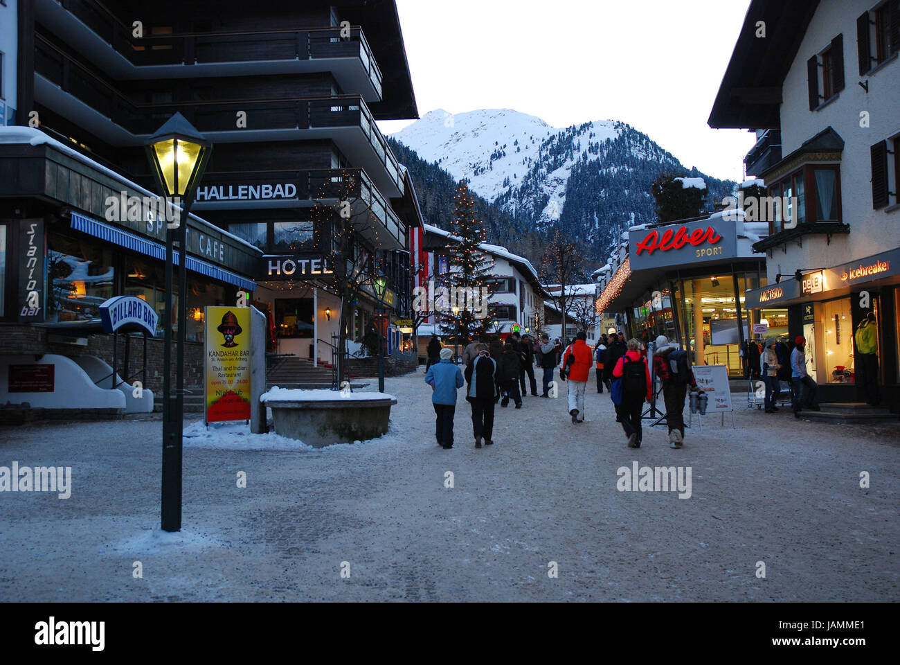 St anton in the mountain arl hi-res stock photography and images - Alamy