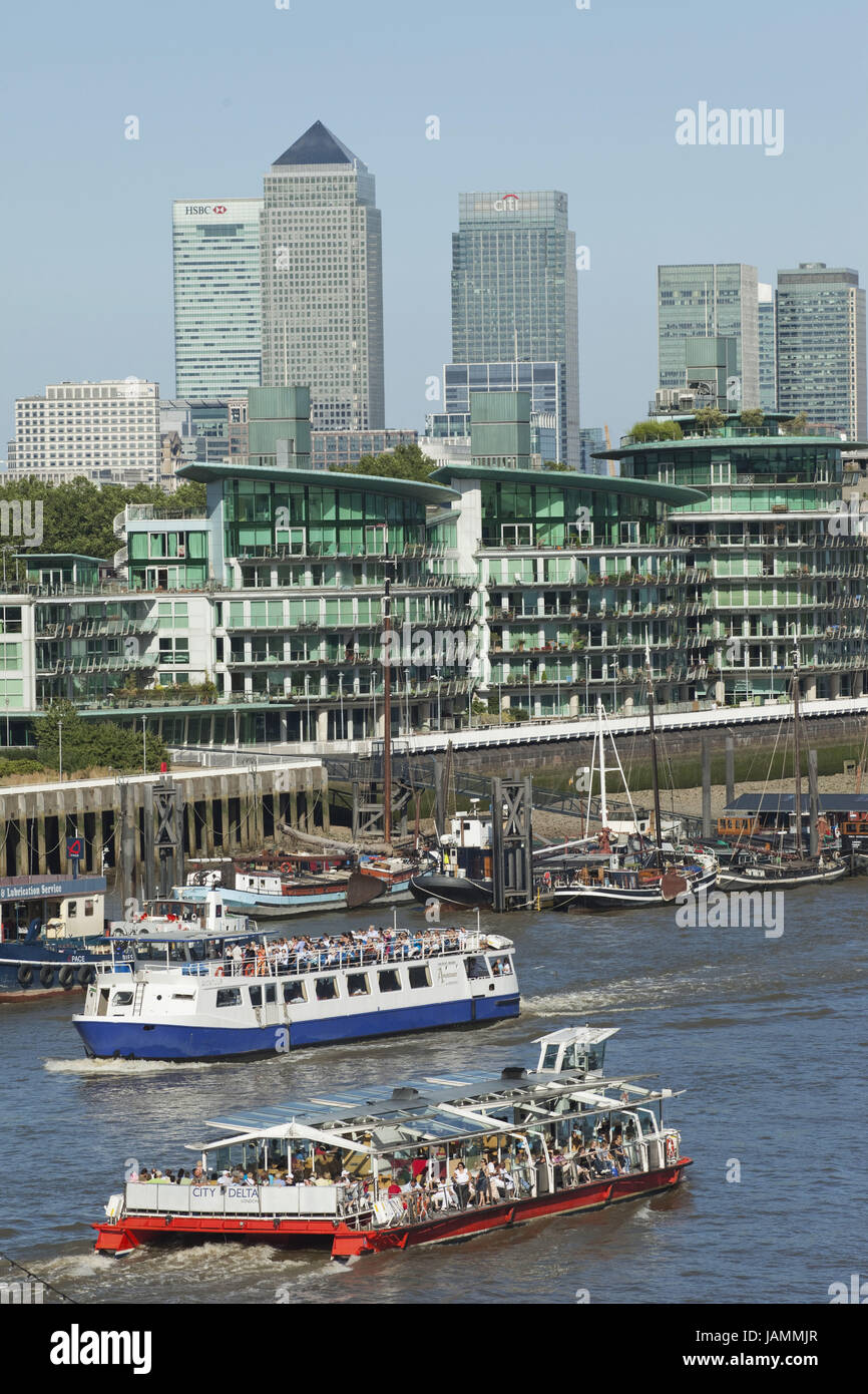 London harbour hi-res stock photography and images - Alamy