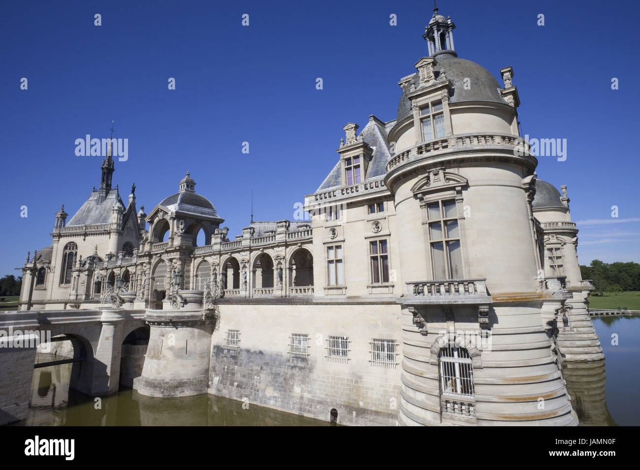 Chateau de chantilly ile hi-res stock photography and images - Alamy