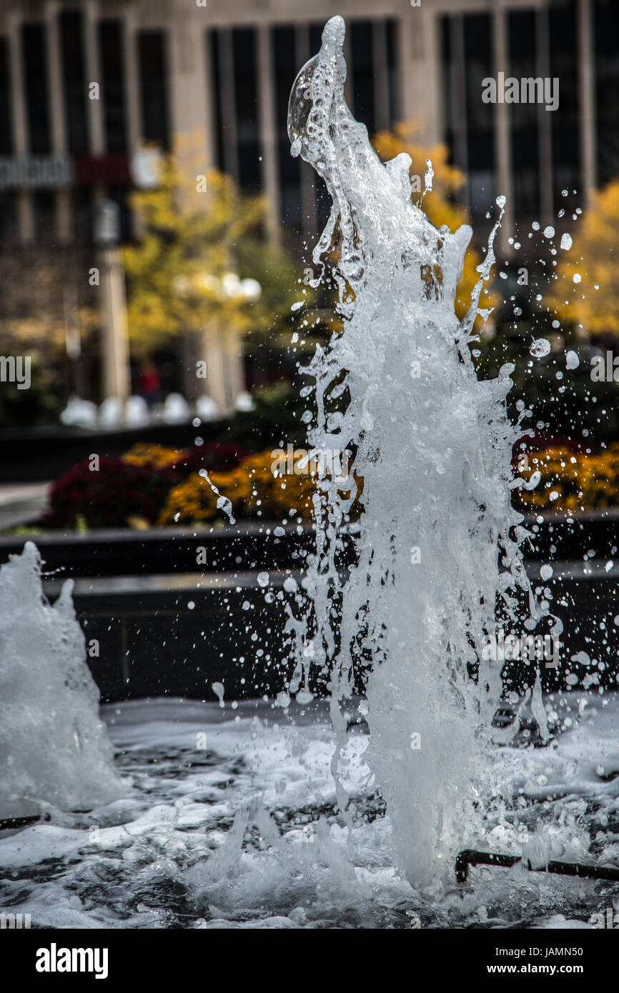 Fountain water splash hi-res stock photography and images - Alamy