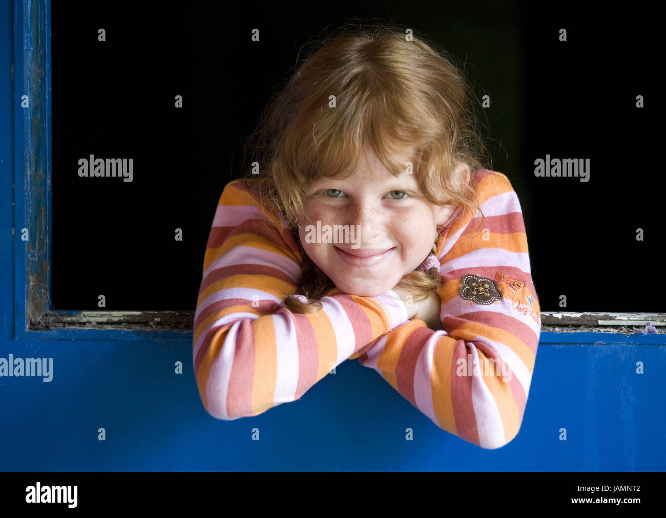 Support frames hi-res stock photography and images - Alamy