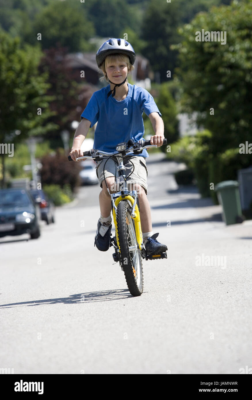 Model bike riding hi-res stock photography and images - Alamy