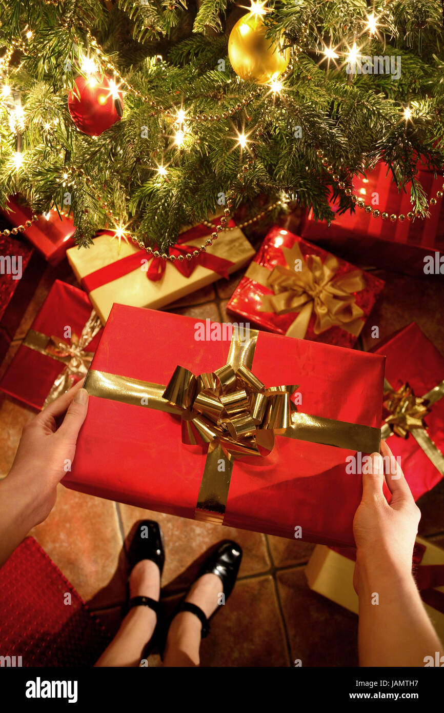 Present stand hi-res stock photography and images - Alamy