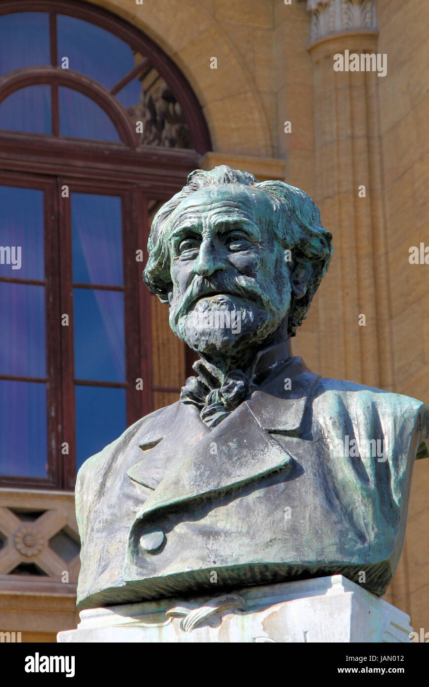 Verdi bust hi-res stock photography and images - Alamy