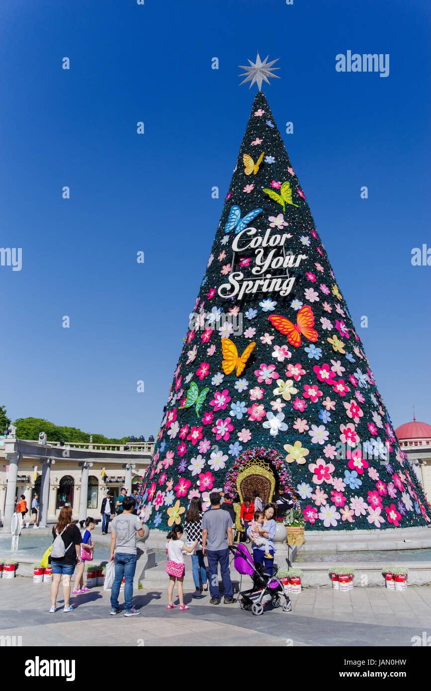 Everland theme park hi-res stock photography and images - Alamy