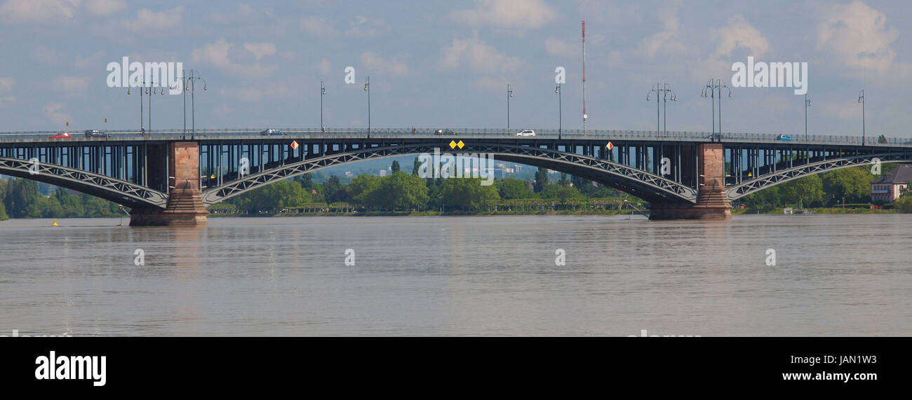 Rhein river in the city of Mainz Germany Stock Photo - Alamy
