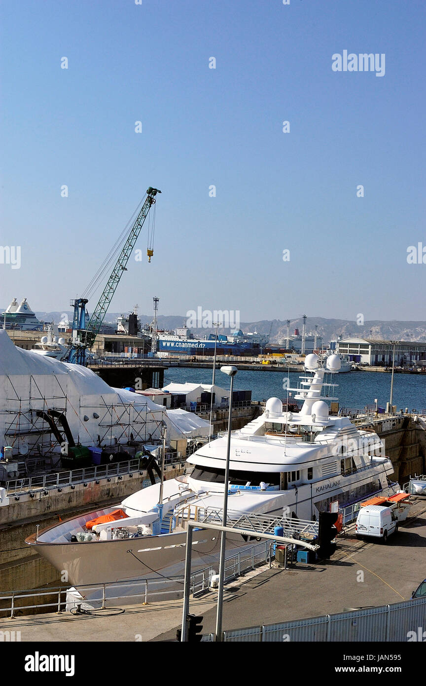 Fos sur mer port hi-res stock photography and images - Alamy