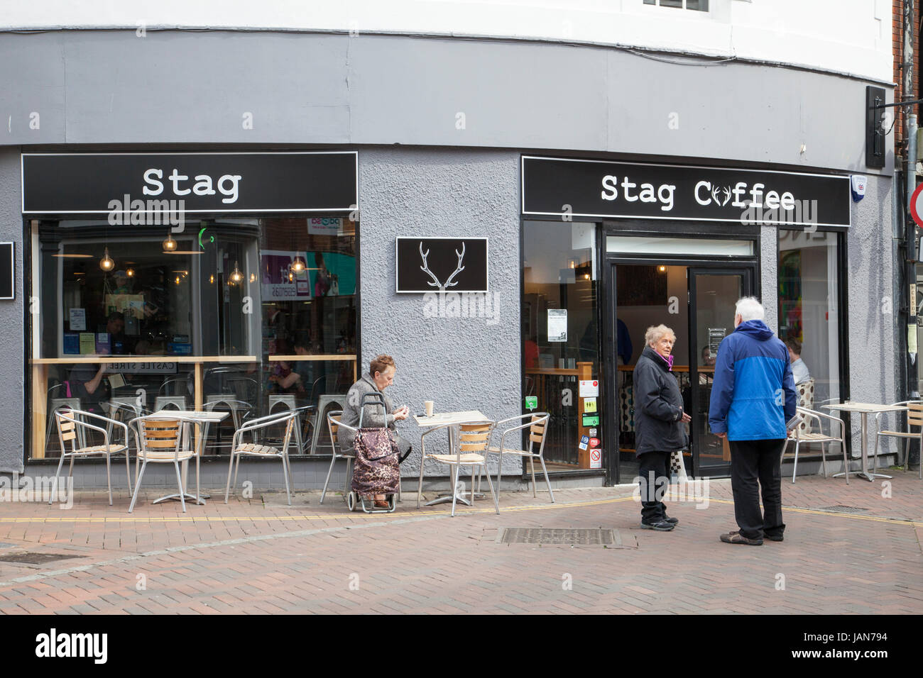 High street coffee shop hi-res stock photography and images - Alamy