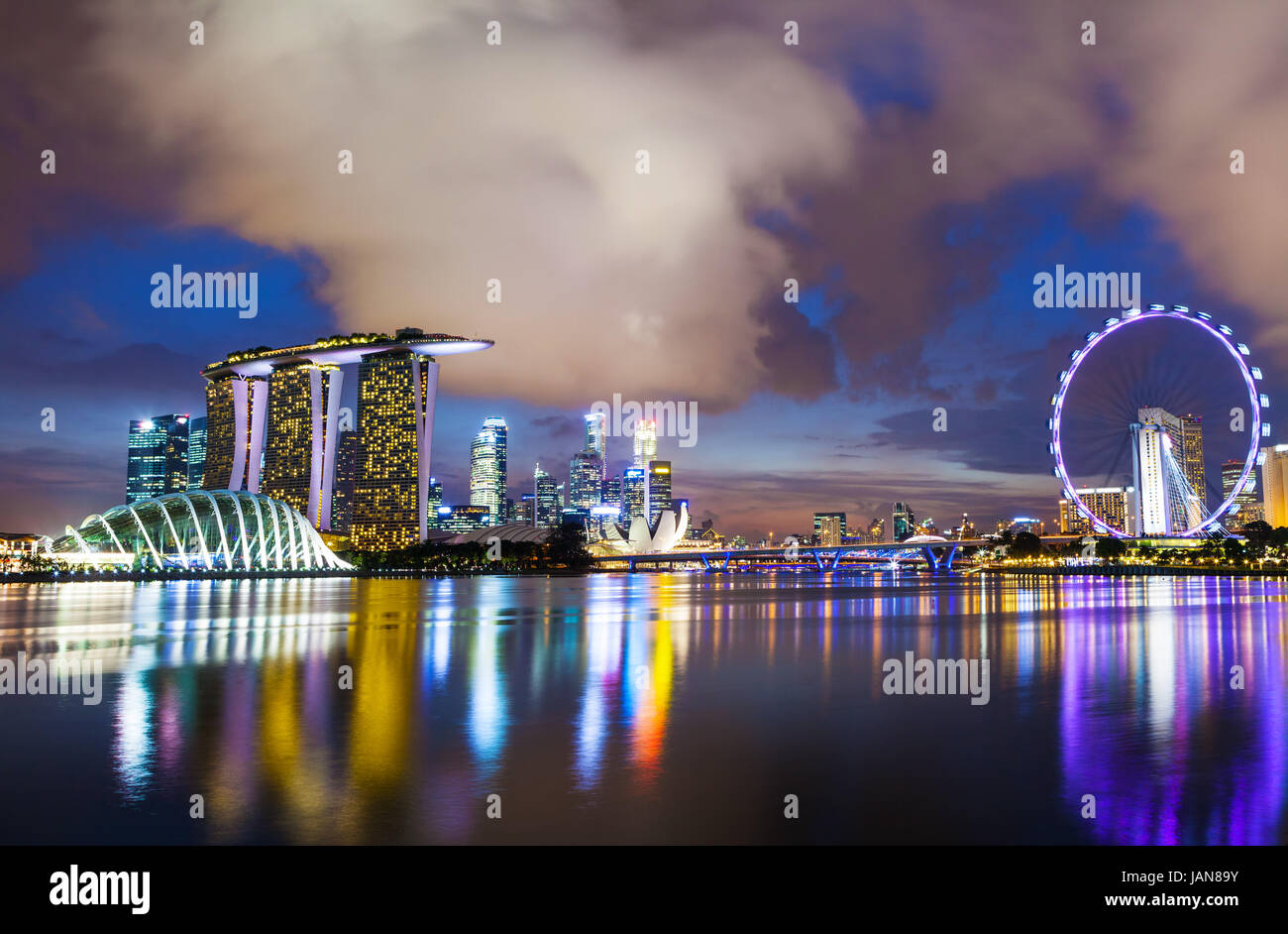 Singapore at night Stock Photo - Alamy