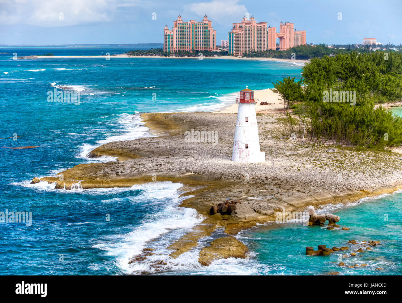 lighthouse in the bahamas with the hotel atlantis Stock Photo - Alamy