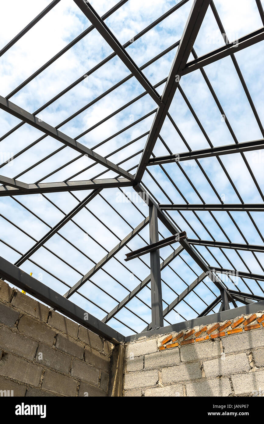Steel structure of roof during construction Stock Photo - Alamy