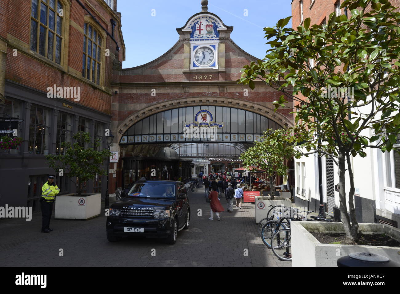 Royal Windsor station Stock Photo - Alamy