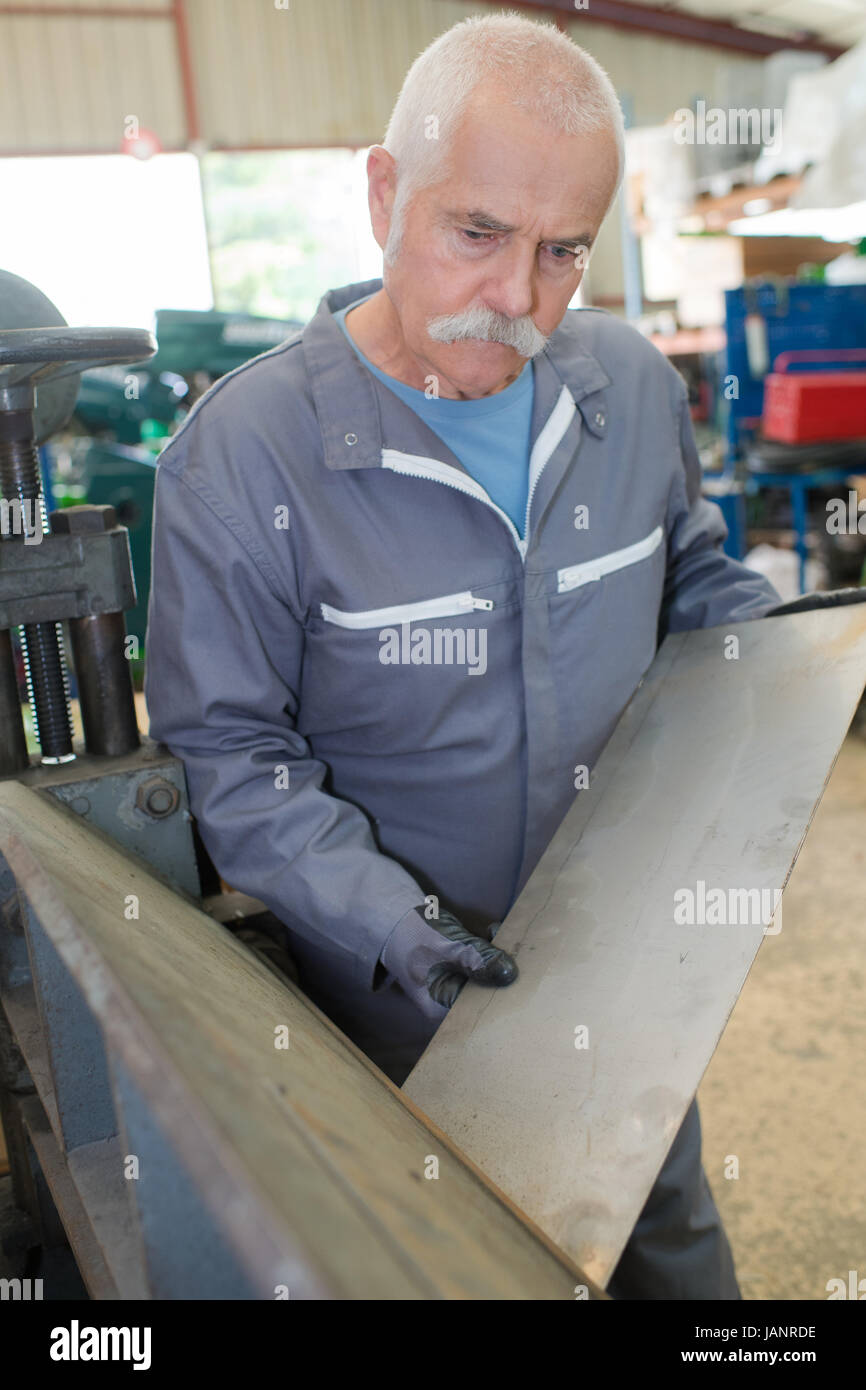 Garage setup hi-res stock photography and images - Alamy