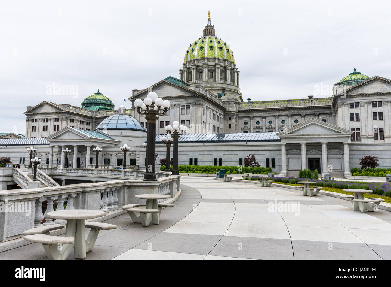 Capitol building in Downtown Harrisburg, pennsylvania Stock Photo - Alamy