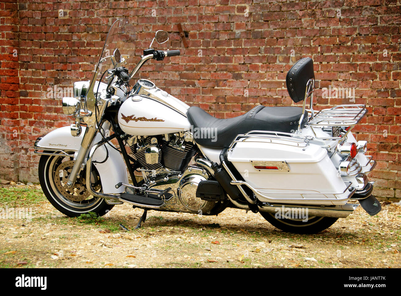 Harley road king motorcycle hi-res stock photography and images - Alamy