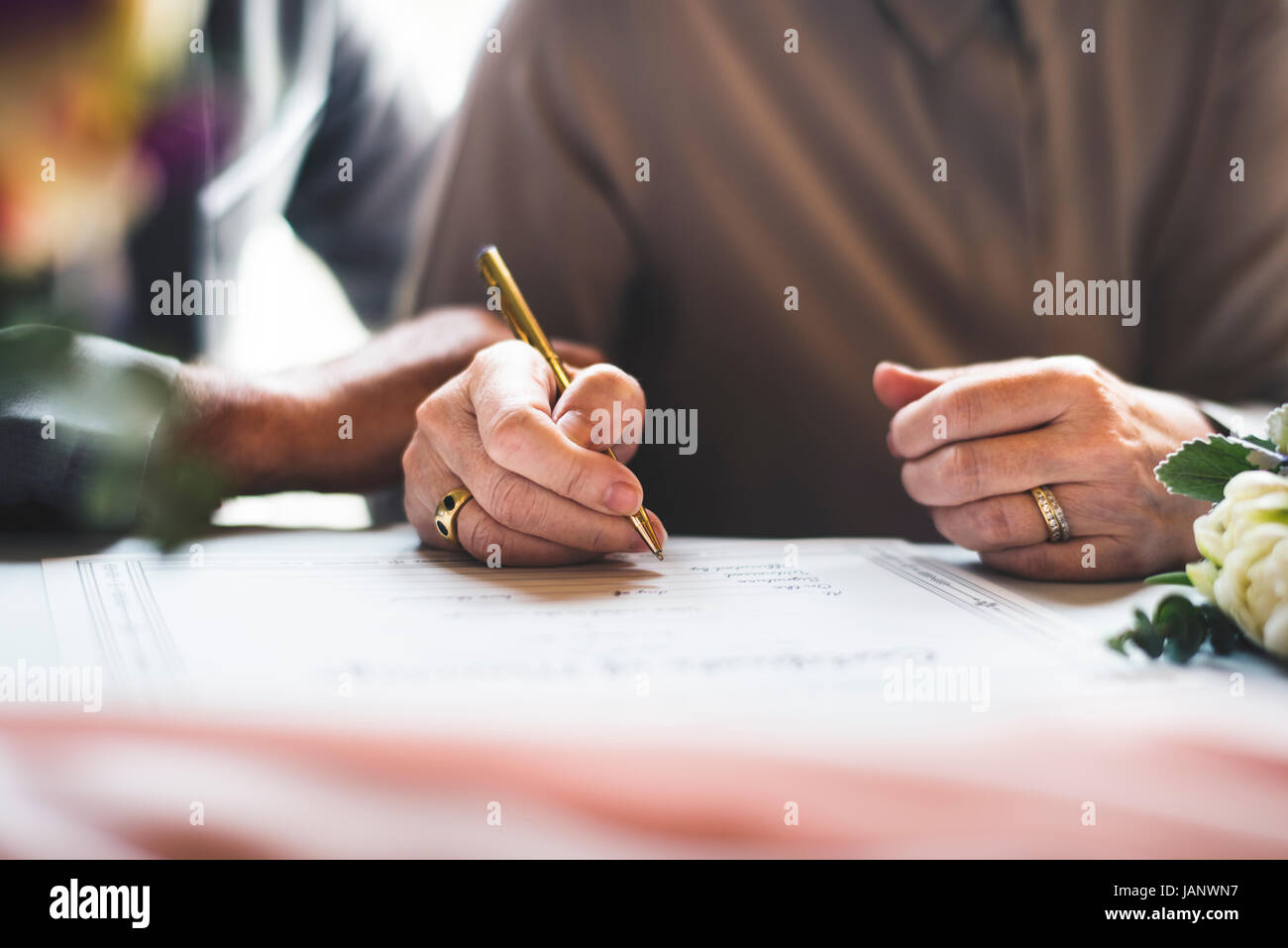 Ceremony signing table hi-res stock photography and images - Alamy