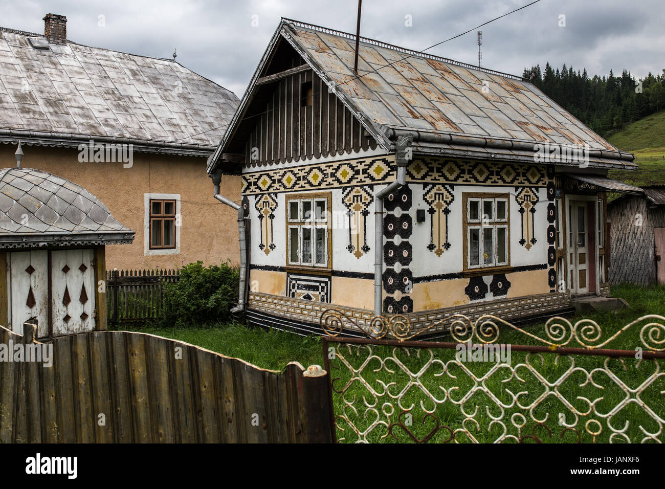 Romanian countryside traditional architecture, beutiful mountainous ...