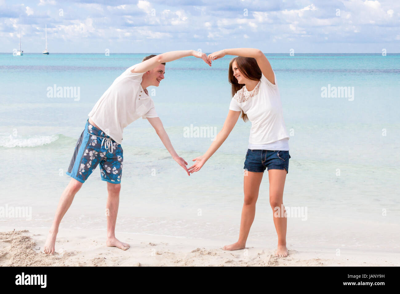 Menschen zusammen am strand hi-res stock photography and images - Alamy