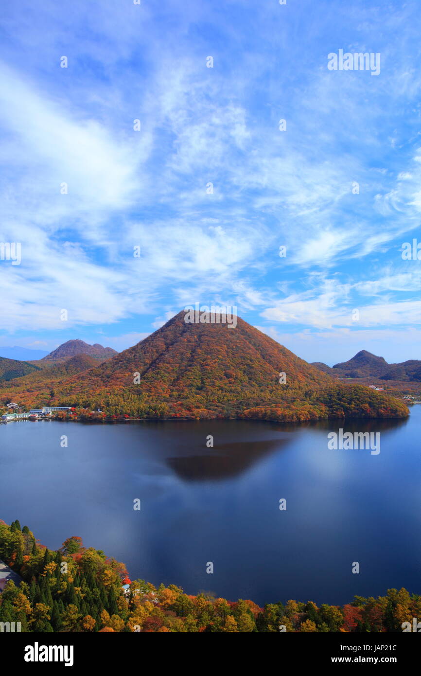 Autumn colours of Mt. Haruna and lake, Gunma, Japan Stock Photo - Alamy