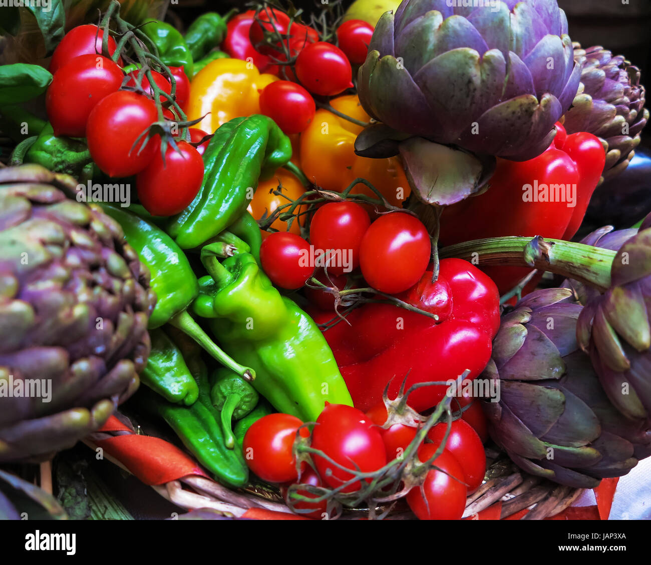 Mediterranes gemuse hi-res stock photography and images - Alamy