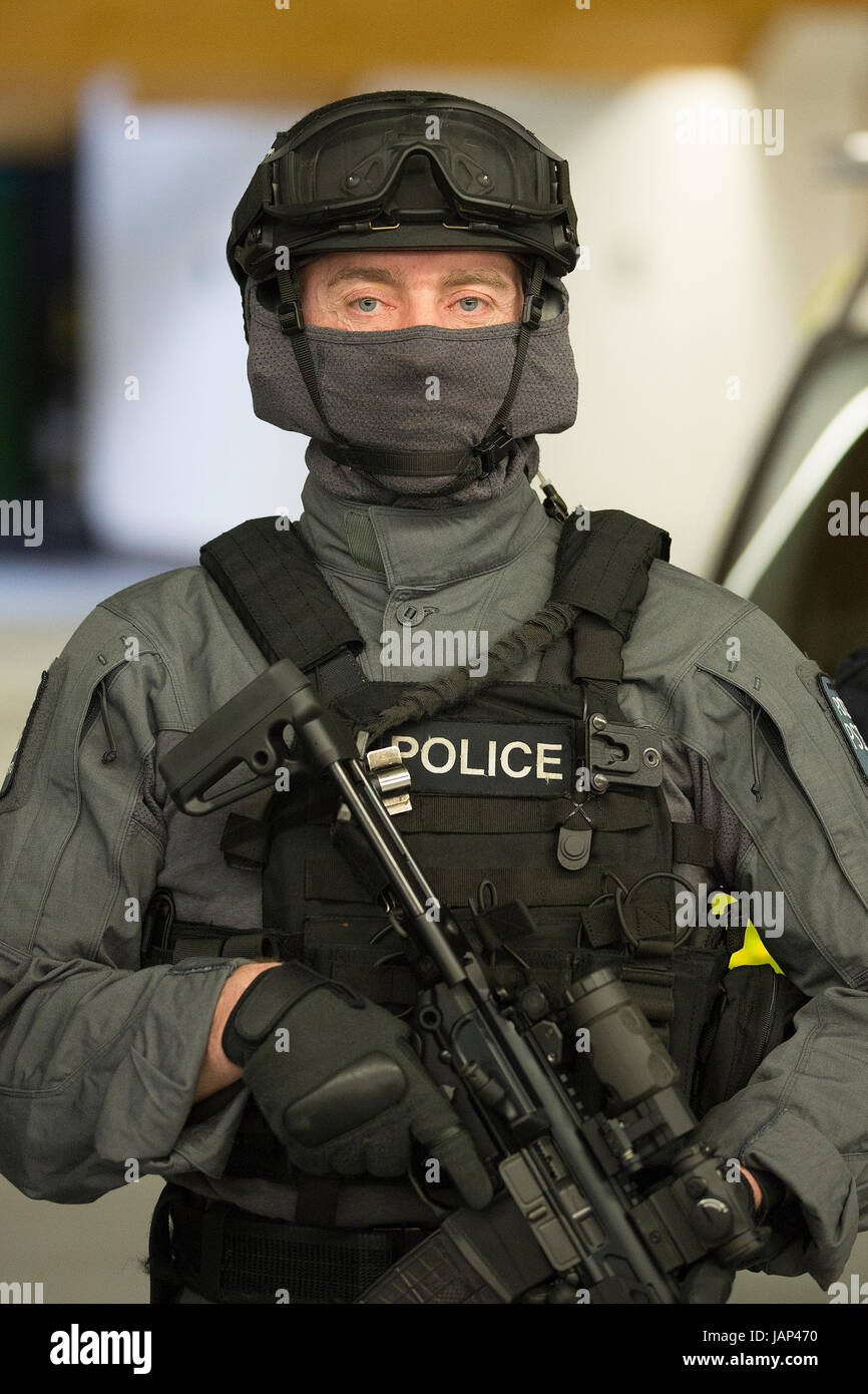 Police Firearms High Resolution Stock Photography and Images - Alamy