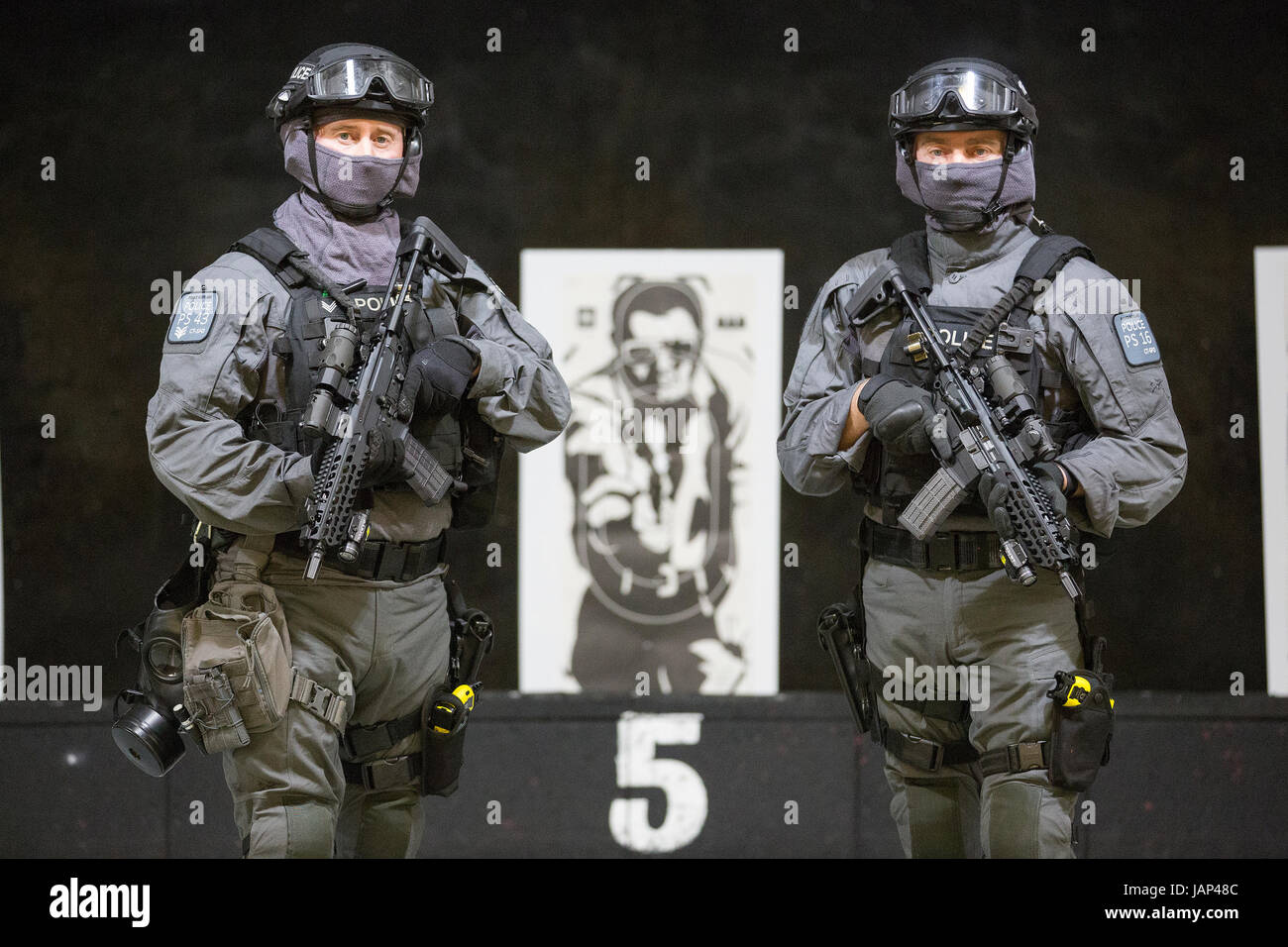 Armed Response Officer High Resolution Stock Photography and Images - Alamy