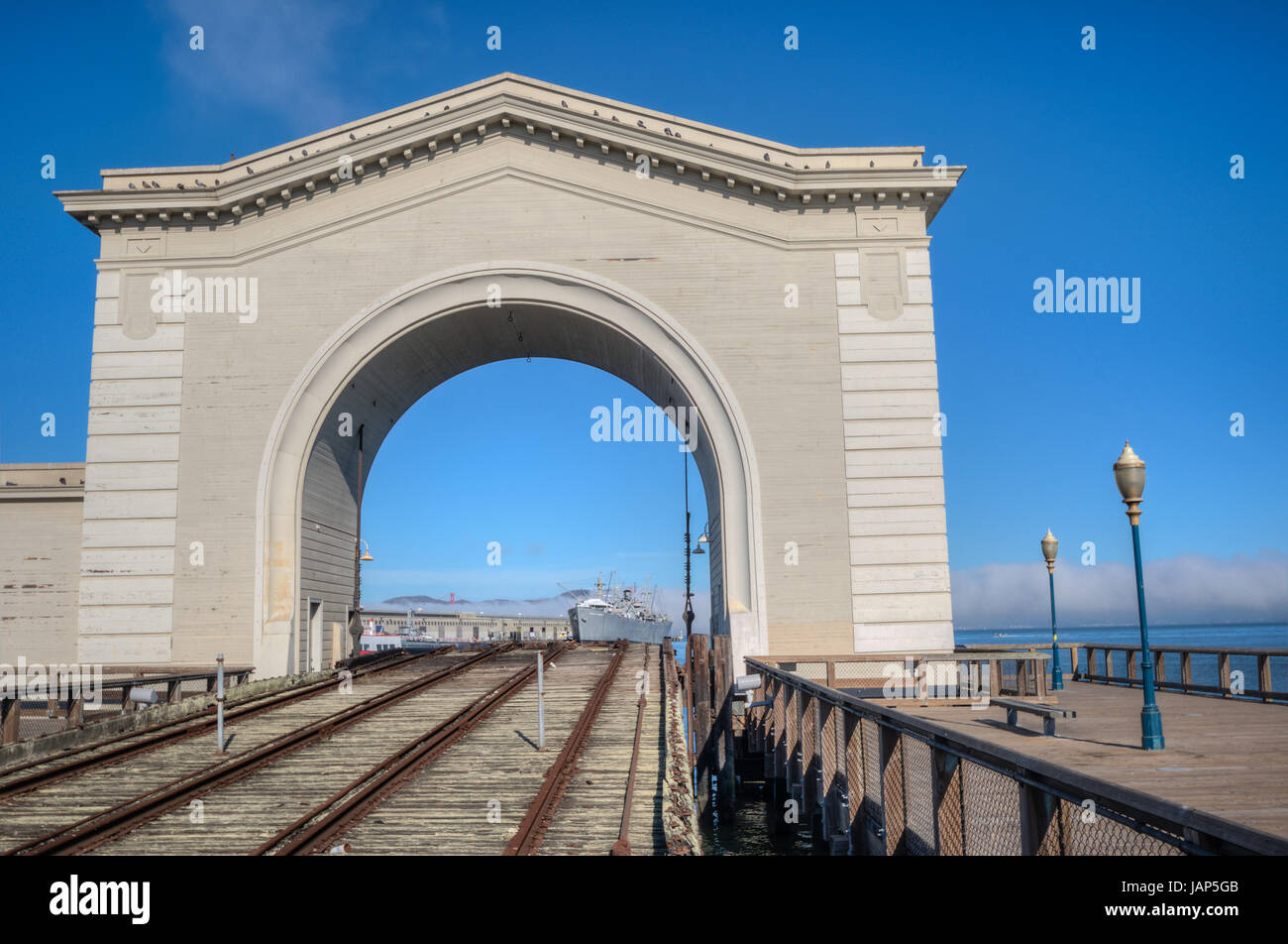 Pier 39, San Francisco, USA archway with ship in background Stock Photo ...
