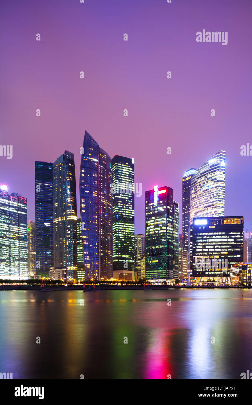 Singapore at night Stock Photo - Alamy