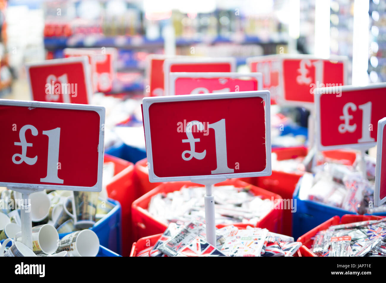 Price tag with the pound symbol Stock Photo - Alamy