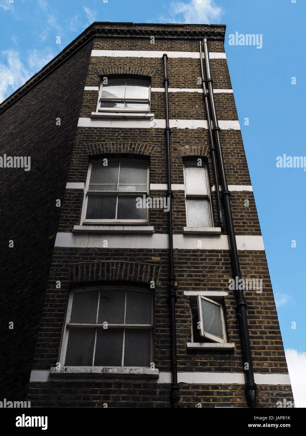 Victorian commercial premises hi-res stock photography and images - Alamy