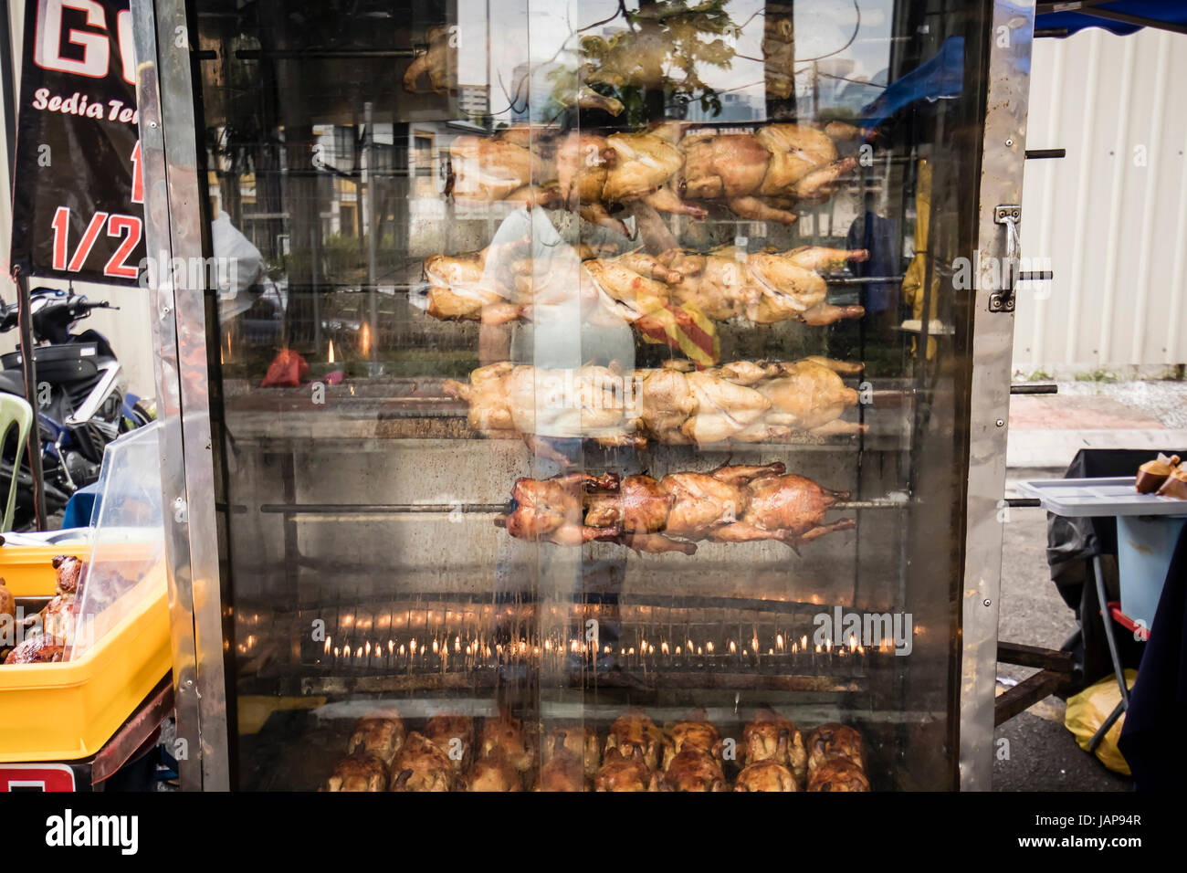 Kuala Lumpur, Malaysia. 7th June, 2017. A visit to the Bangsar Ramadan ...