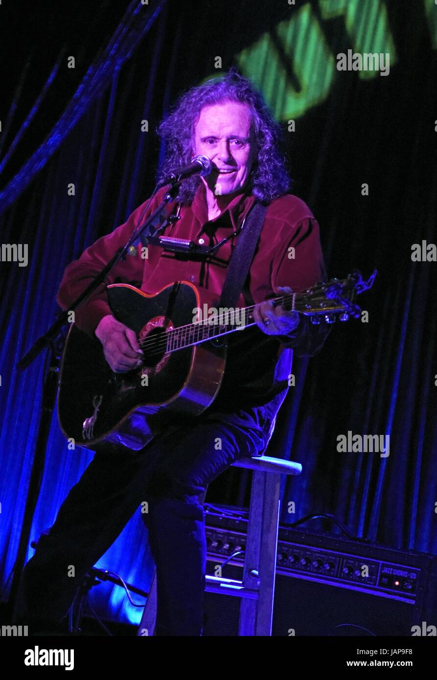 Donovan Leitch on stage for Donovan Leitch in Concert, Cutting Room ...