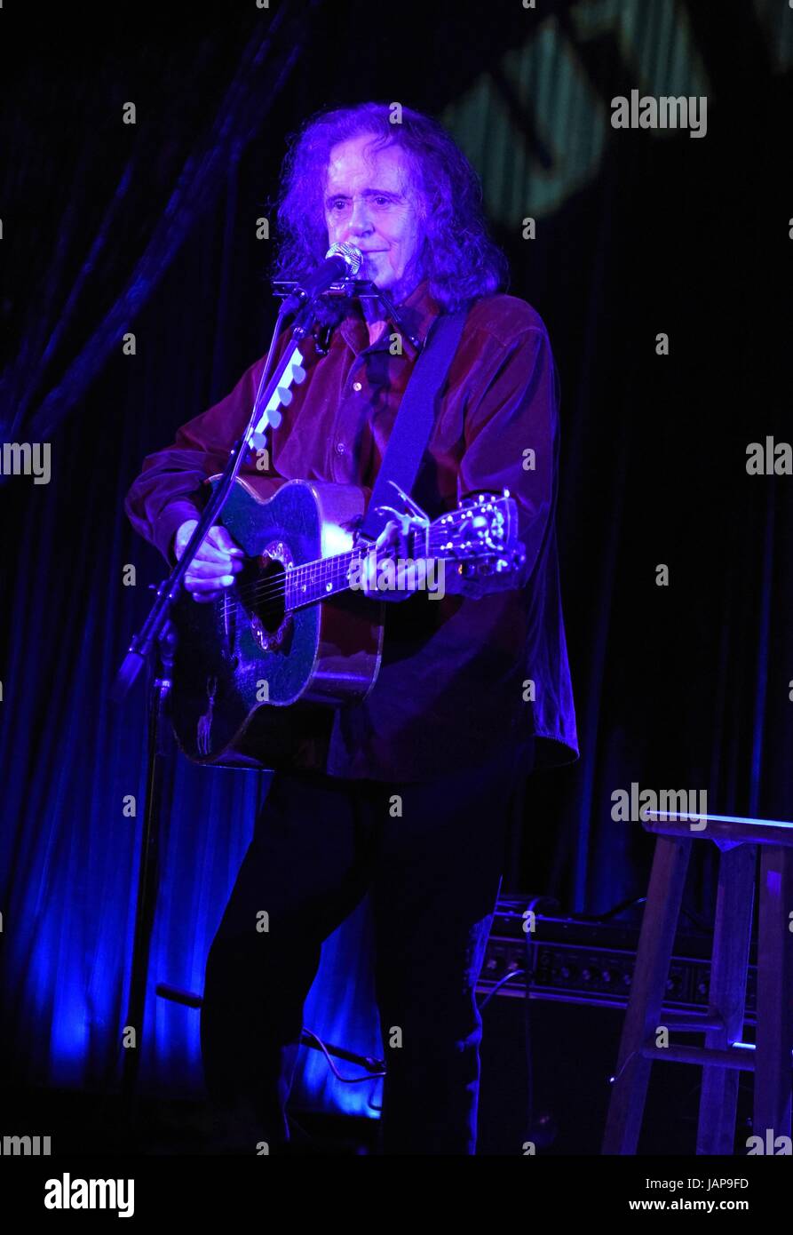Donovan leitch hi-res stock photography and images - Alamy