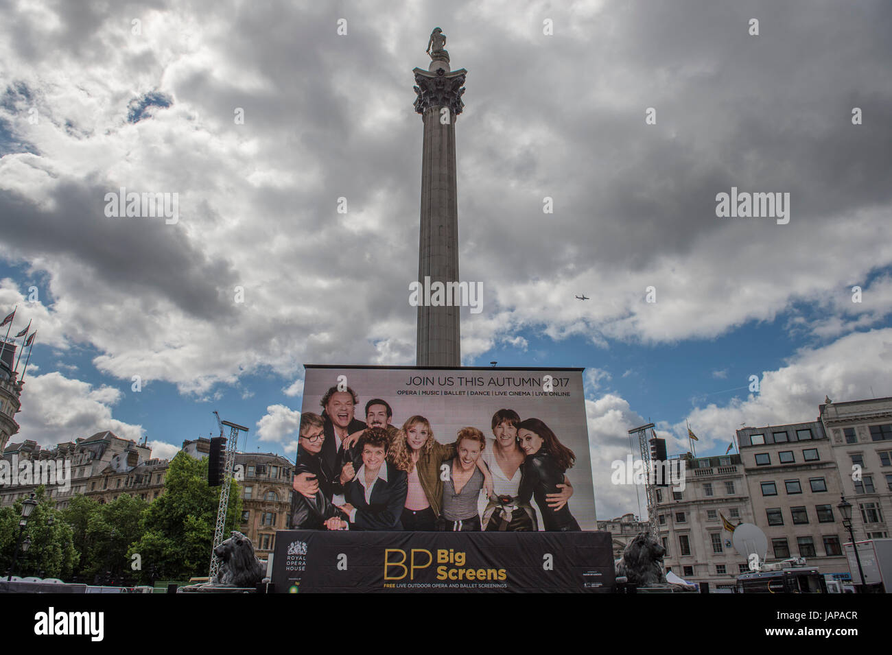 Trafalgar Square, London UK. 7th June 2017. Screen testing and seating ...