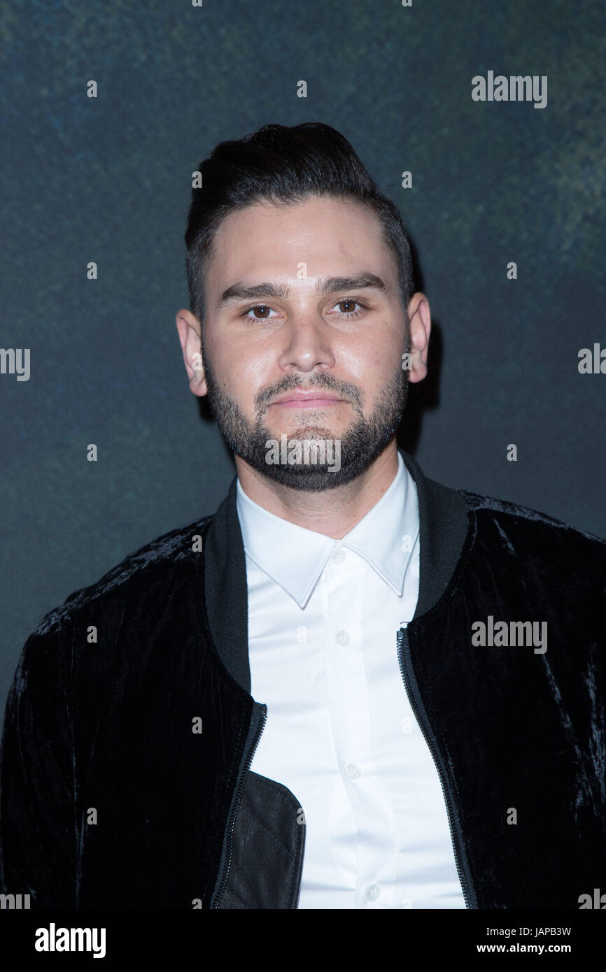 2017 andrew sandler attends the premiere of riveting entertainments hi ...