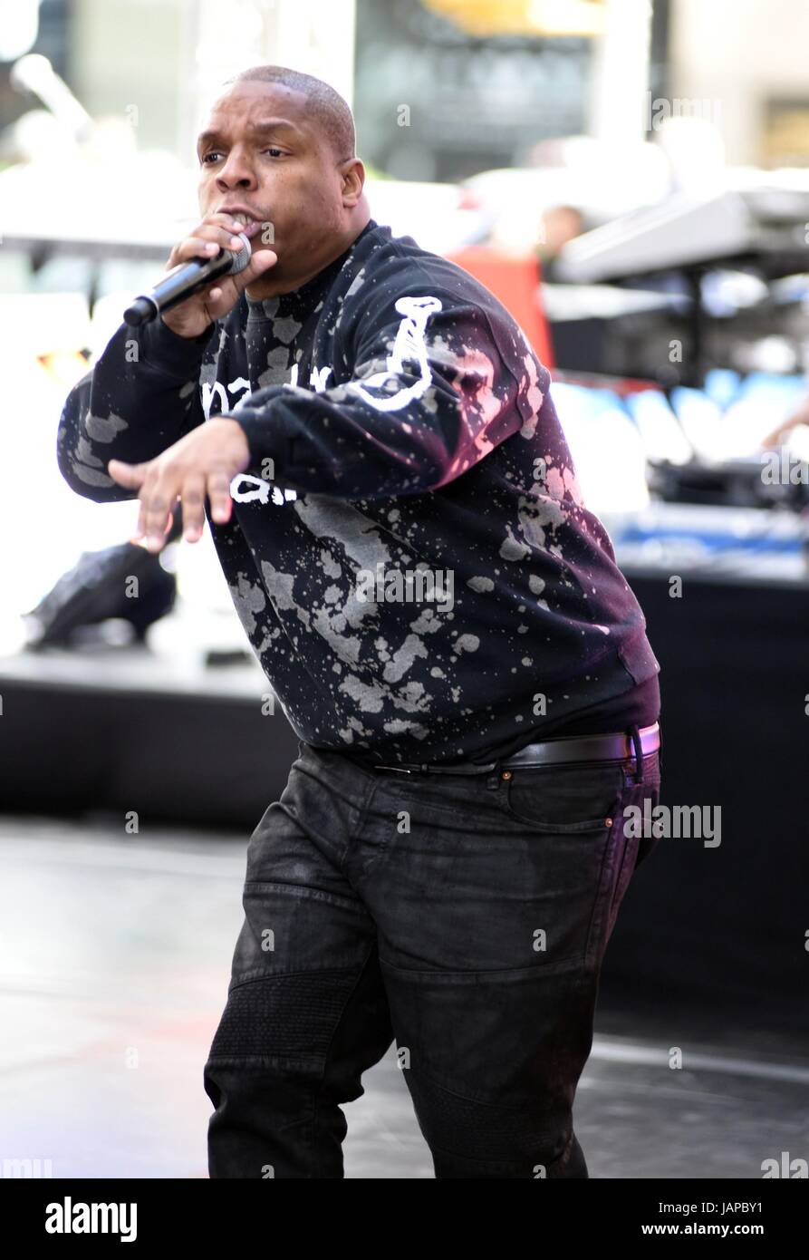 New York, NY, USA. 7th June, 2017. Naughty By Nature, Vin Rock on stage ...