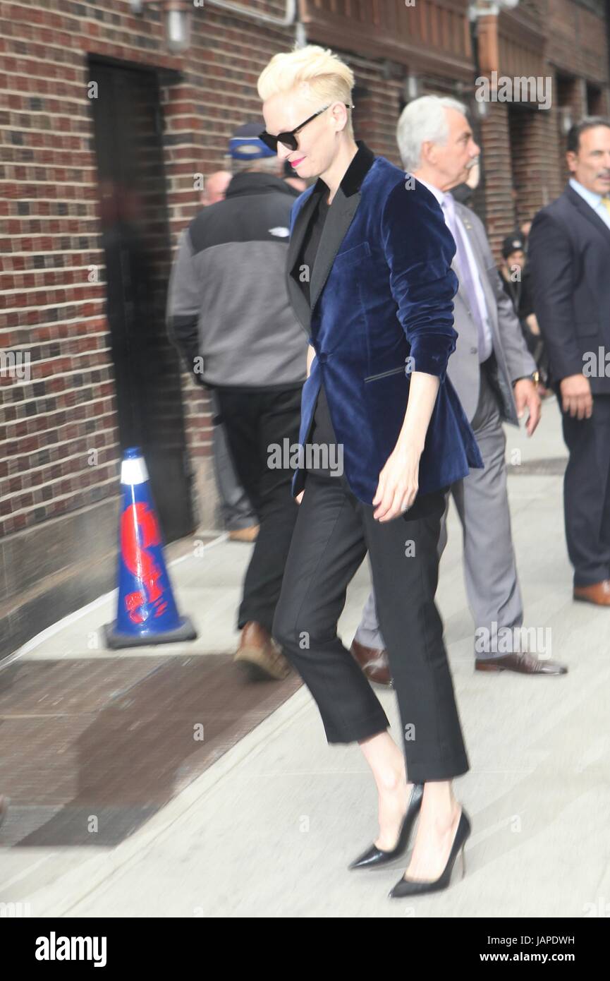 New York, NY, USA. 7th June, 2017. Tilda Swinton arrives at The Late ...