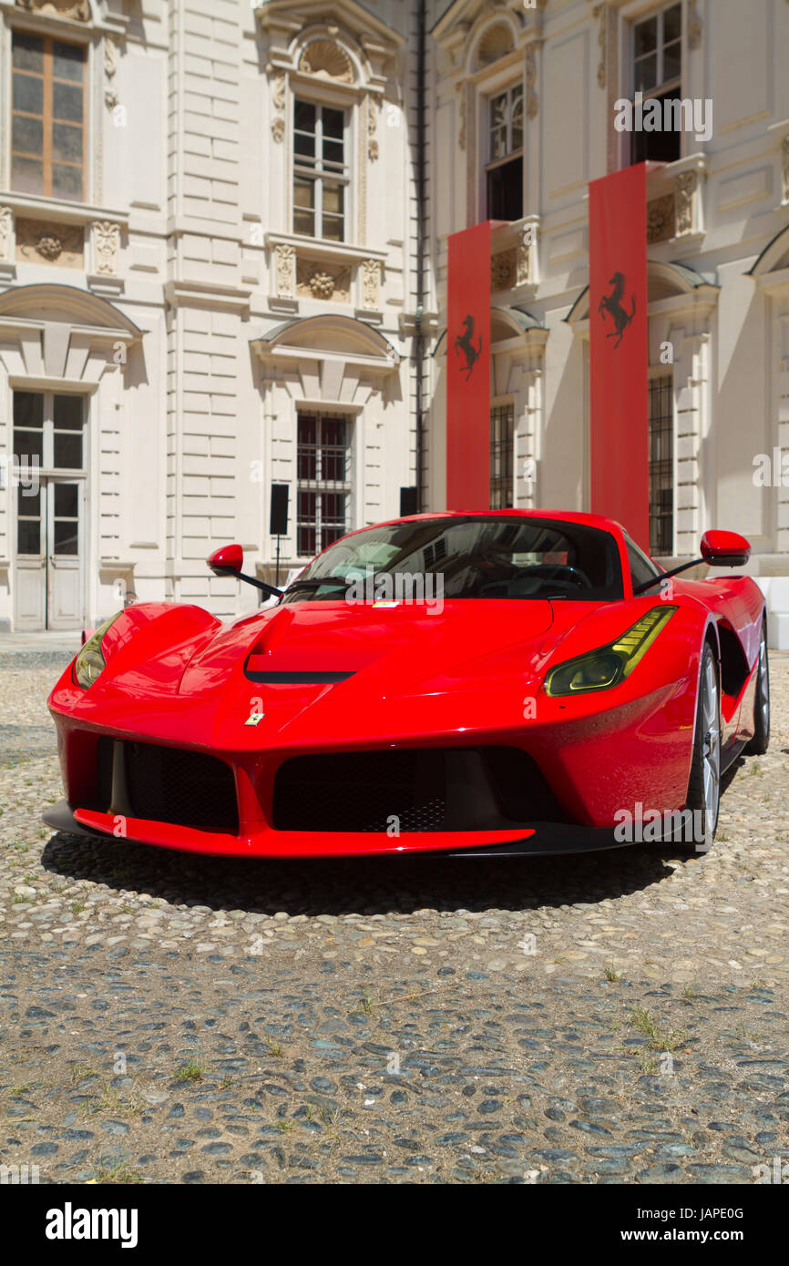Ferrari Laferrari Red