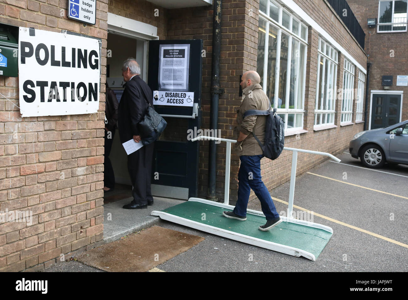 Polling station queue and uk hi-res stock photography and images - Alamy
