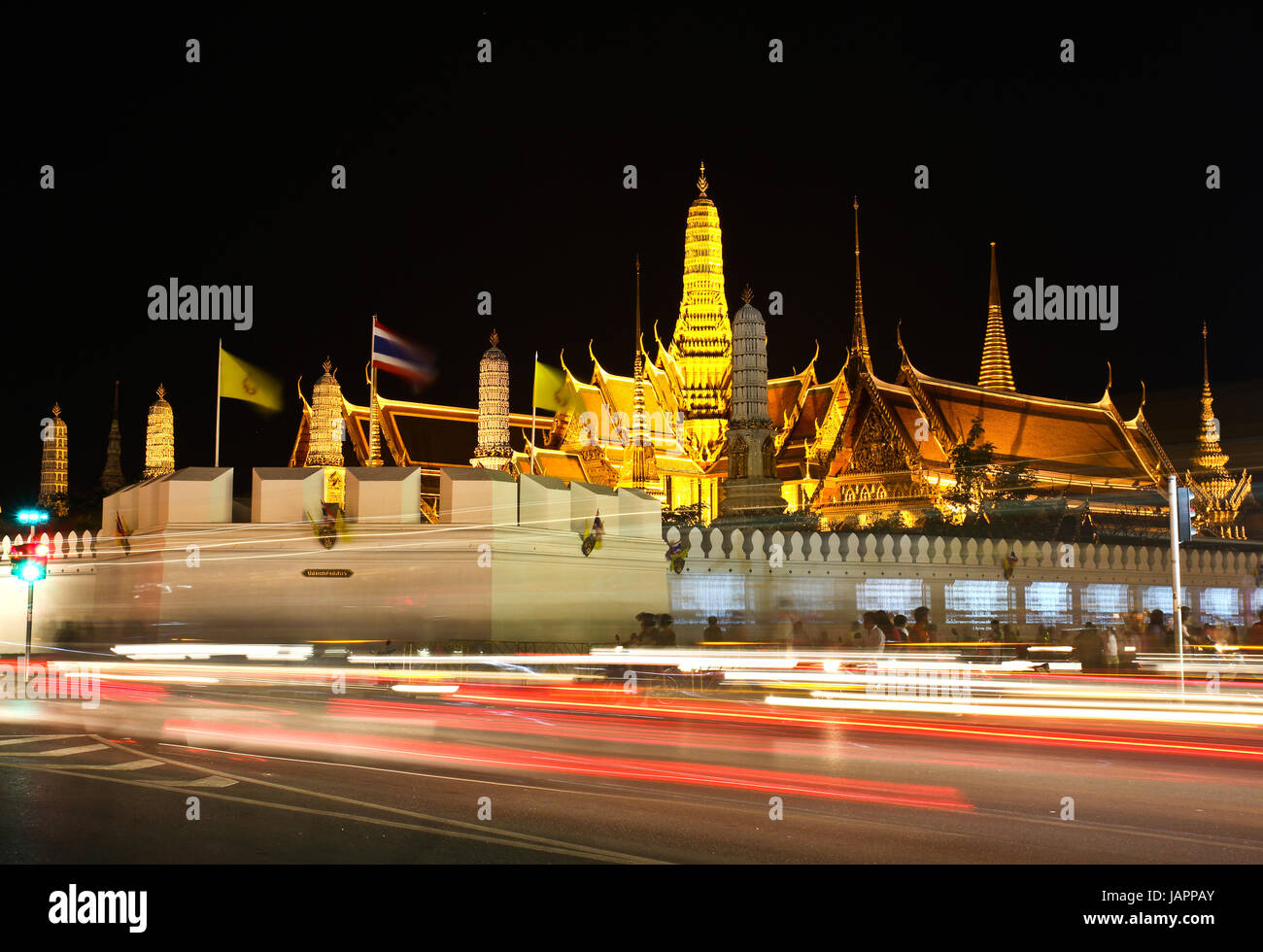Night view of grand palace in bangkok, Thailand Stock Photo - Alamy