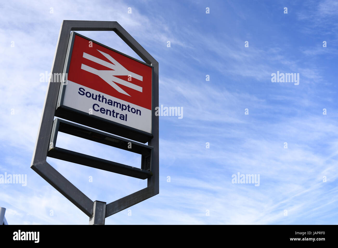 Southampton Central Station Stock Photos & Southampton Central Station ...