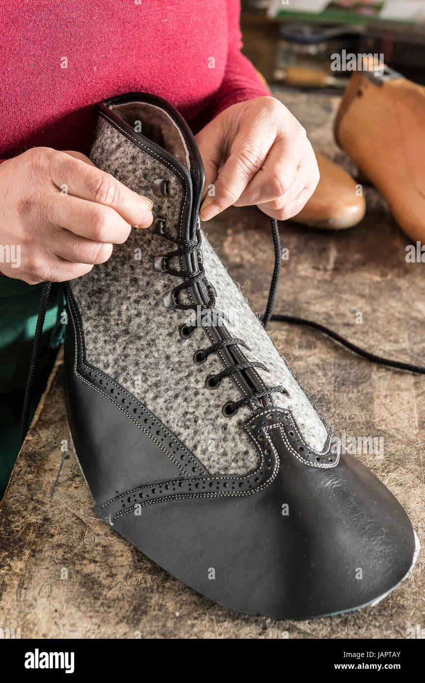 Shoemaker lasts hi-res stock photography and images - Alamy