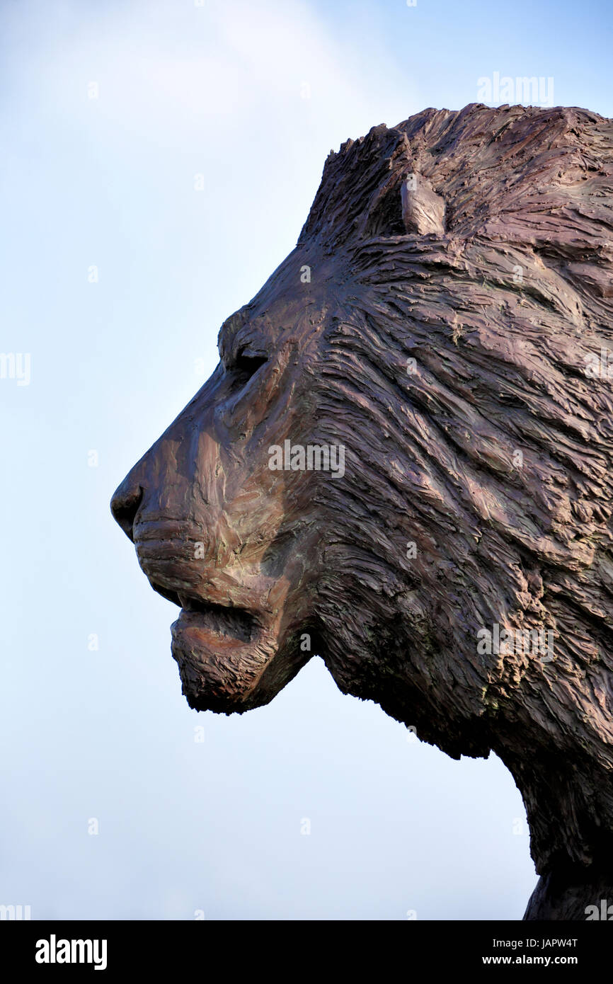 Longleat 50th anniversary lion statue hi-res stock photography and ...